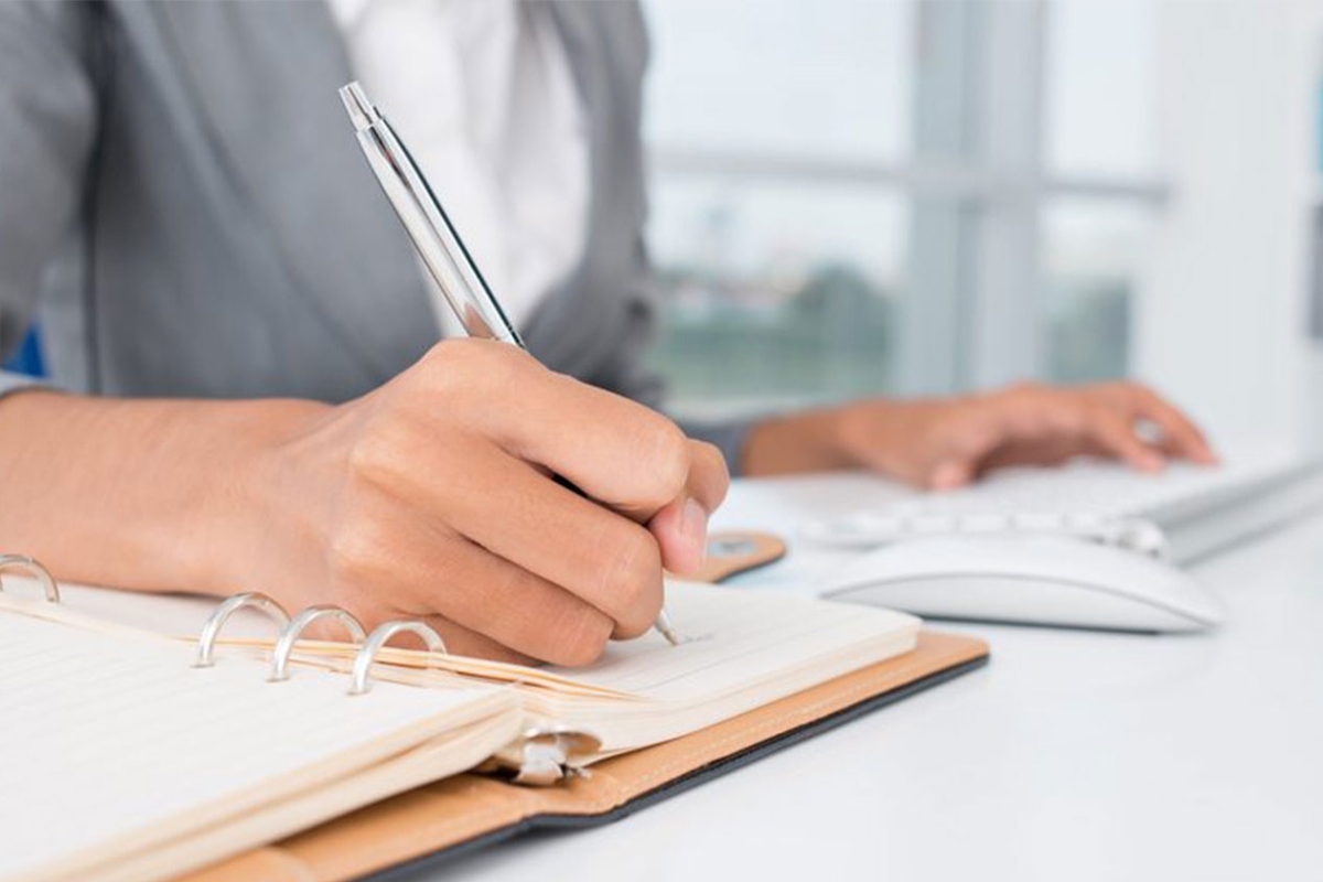 Does The Company Secretary Have To Attend Board Meetings? - portcorp